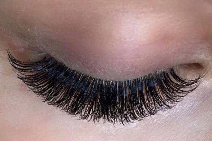 10 Tips for Speed Lashing – XXL Lashes